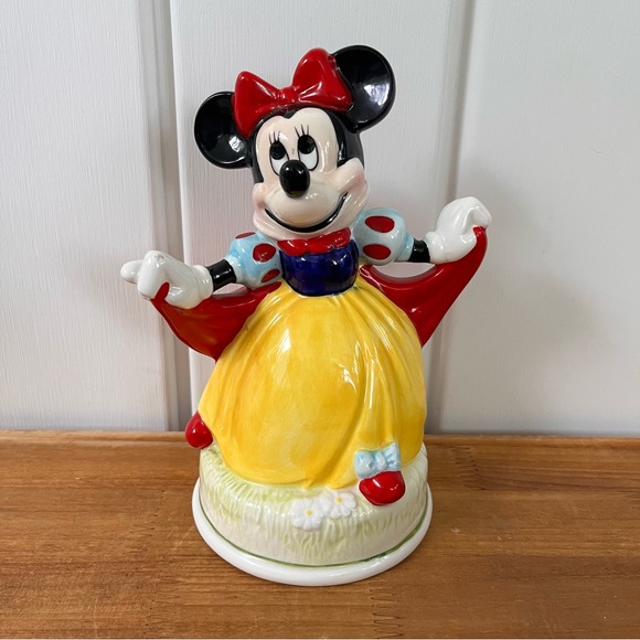 Disney | Accents | Vintage 98s Disney Snow White Minnie Mouse Figurine ...